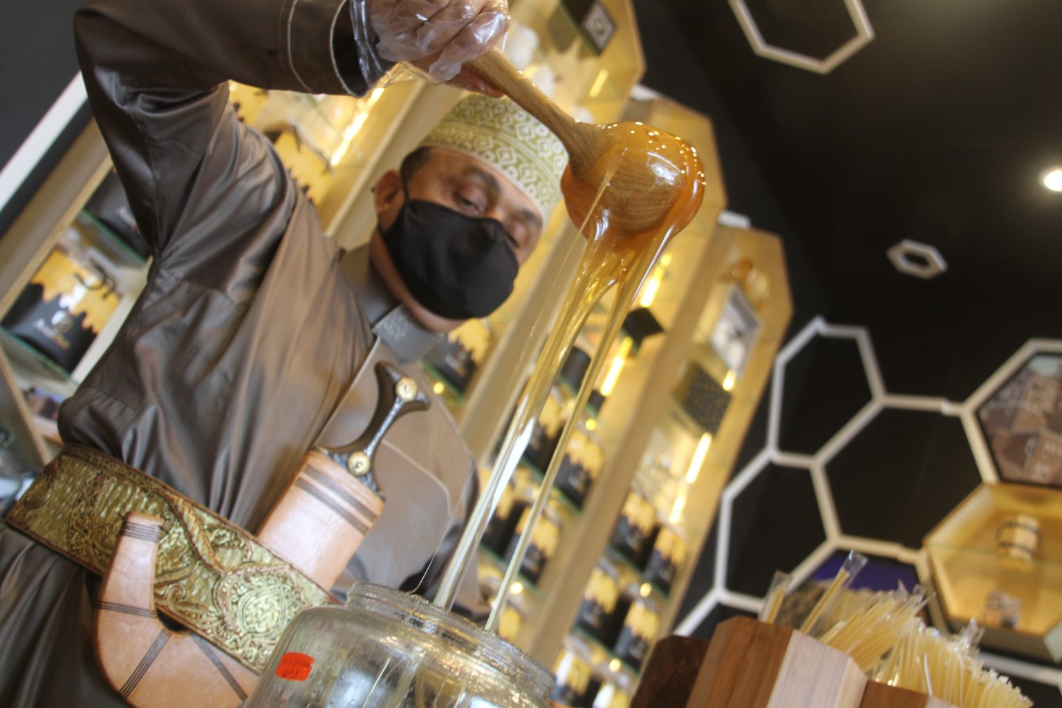 The Yemeni American » Dearborn’s Asal Bee Brings Yemen’s Unique Honey ...